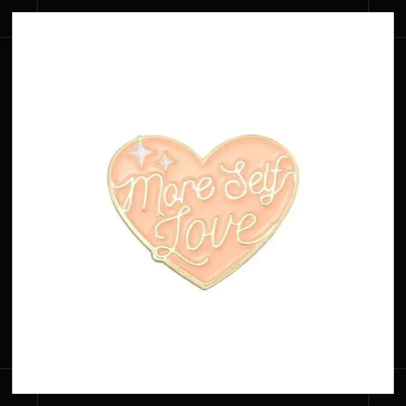 Pin Metálico Corazón Rosa - More Self Love Pin